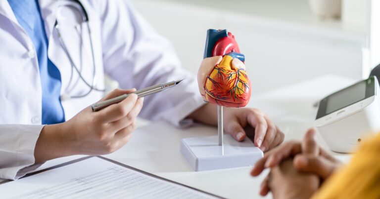 Wearing a Heart Monitor for 2 Weeks: What You Need to Know | Heart ...